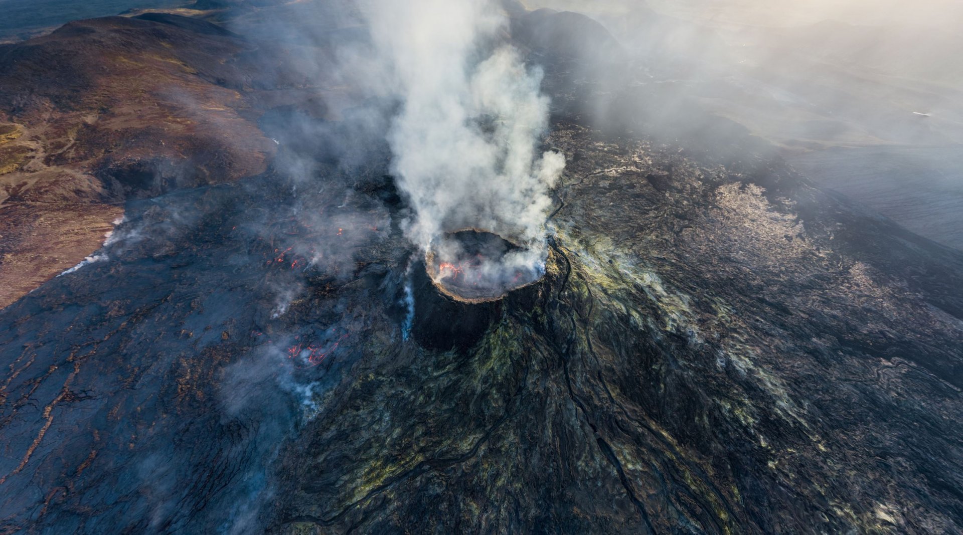 Ný 360° mynd af gossvæðinu | Visit Reykjanes